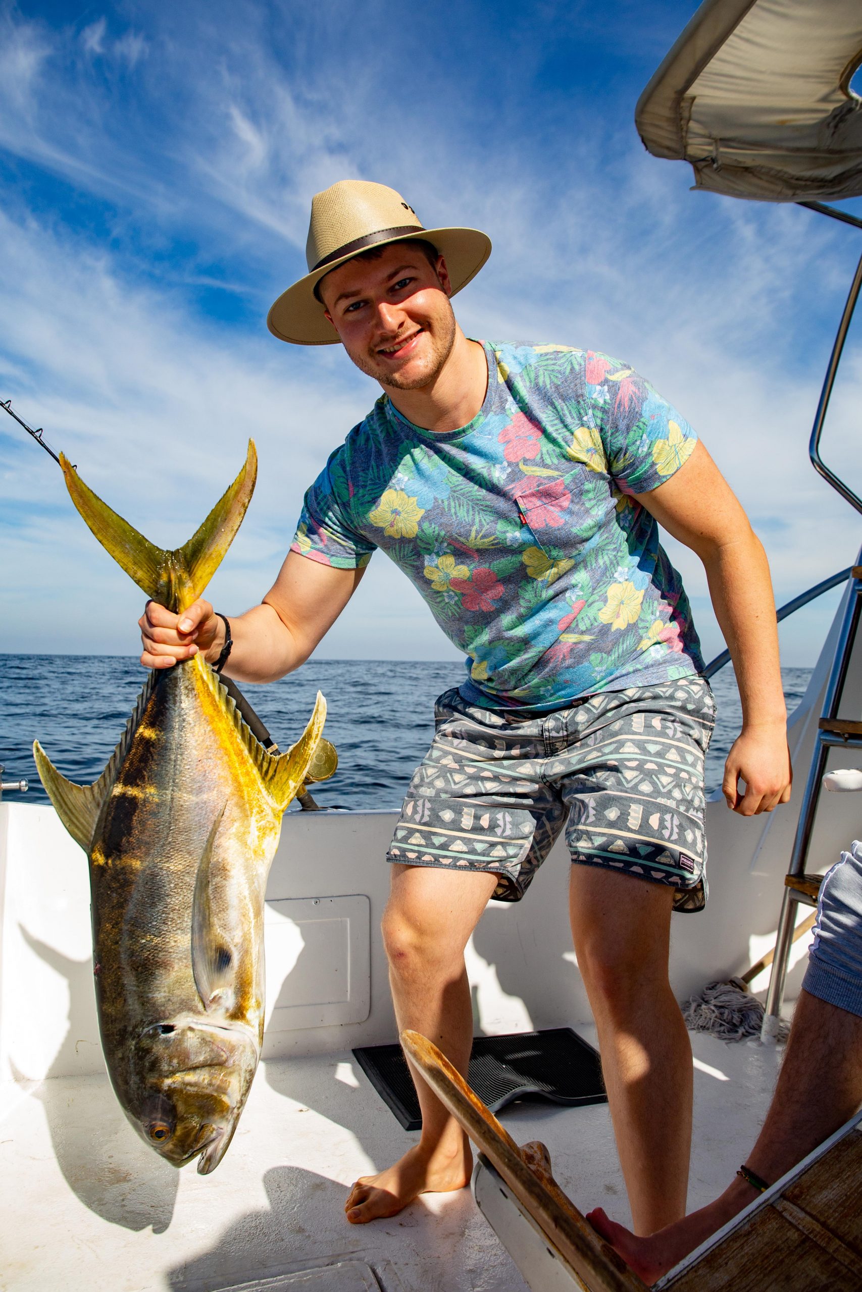 La Técnica de Pesca Curricán (Trolling) - Mike's Fishing & Tours